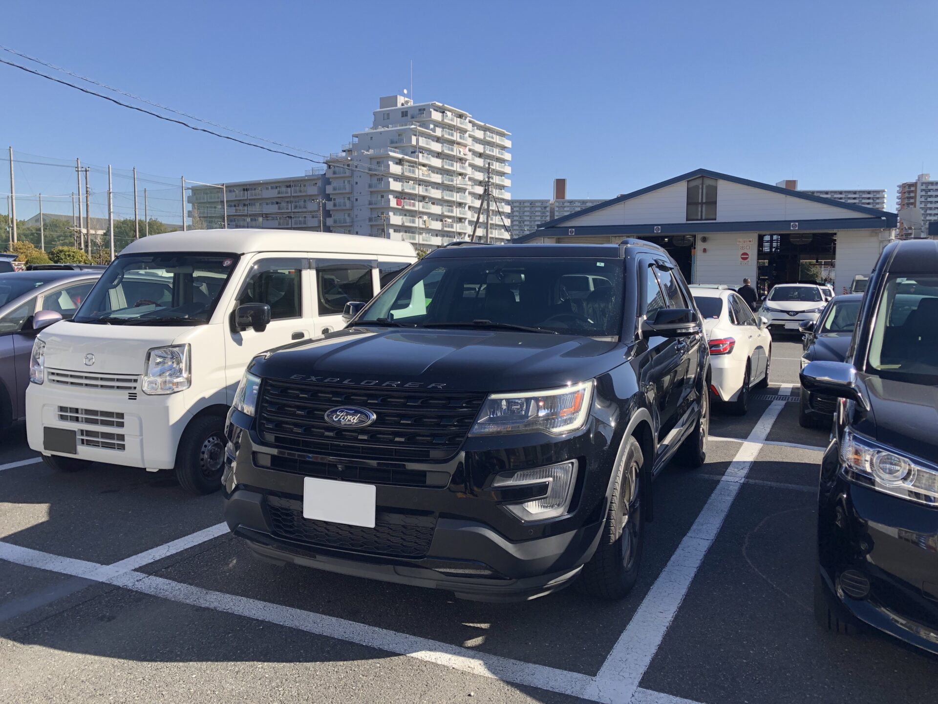 ABE CARS Tama Garage by 阿部商会 (アベカーズ多摩ガレージ / 阿部カーズ タマガレージ)